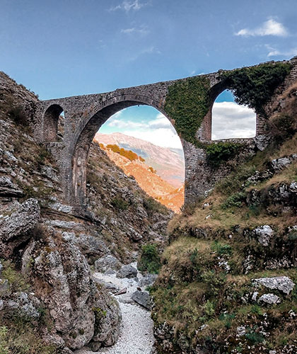 10 imprescindibles qué ver y hacer en Gjirokastër (Albania)