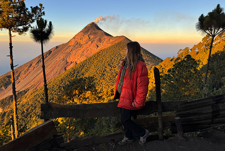 Cómo visitar el volcán Acatenango: precio, consejos y tours