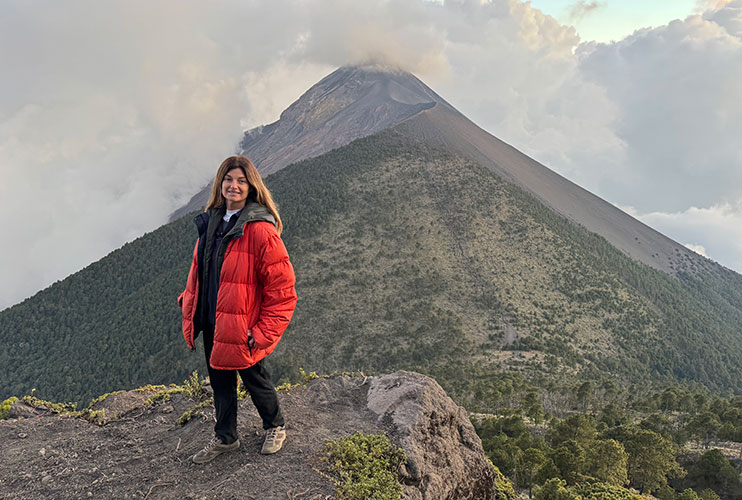 Cómo visitar el volcán Acatenango: precio, consejos y tours