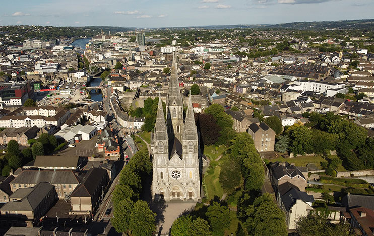 Cómo ir de Dublín a Cork en tren, bus, coche y excursión